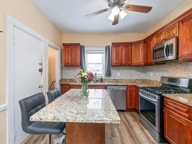 house with 8 bedroom, Boston MA ES102962263