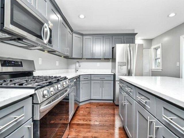 house with 8 bedroom, Boston MA ES103627916