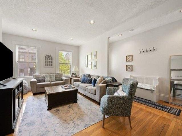house with 8 bedroom, Boston MA ES103019061