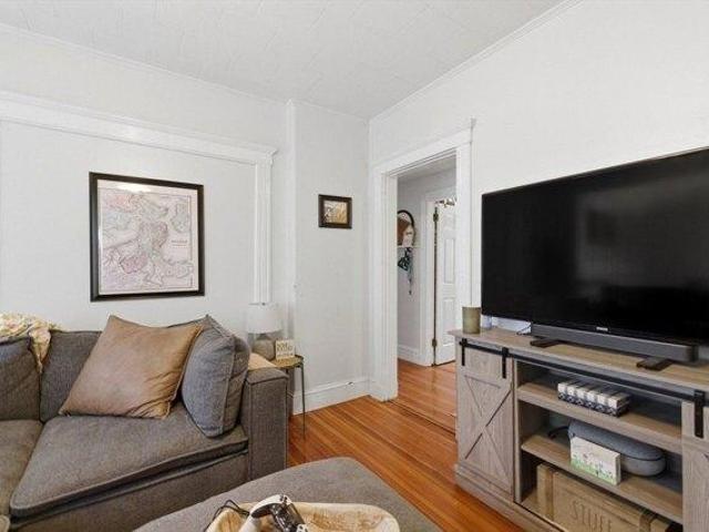 house with 8 bedroom, Boston MA ES103034848