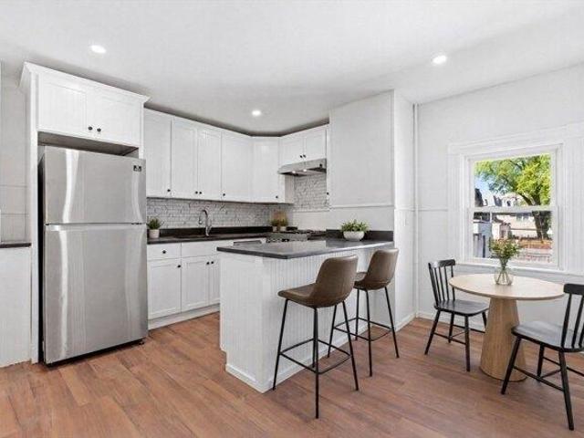 house with 8 bedroom, Boston MA ES104542471