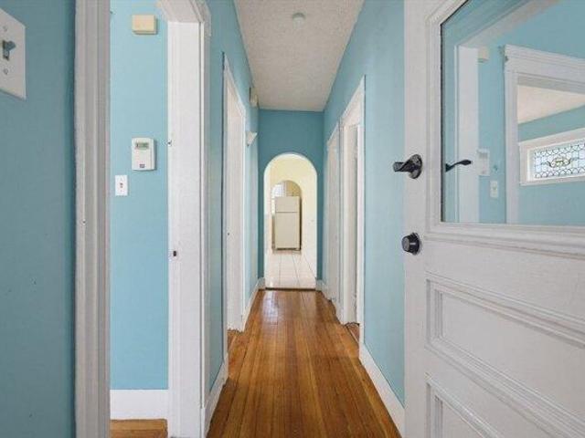 house with 8 bedroom, Boston MA ES104757899