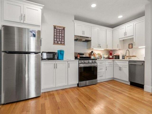house with 8 bedroom, Boston MA ES104788278