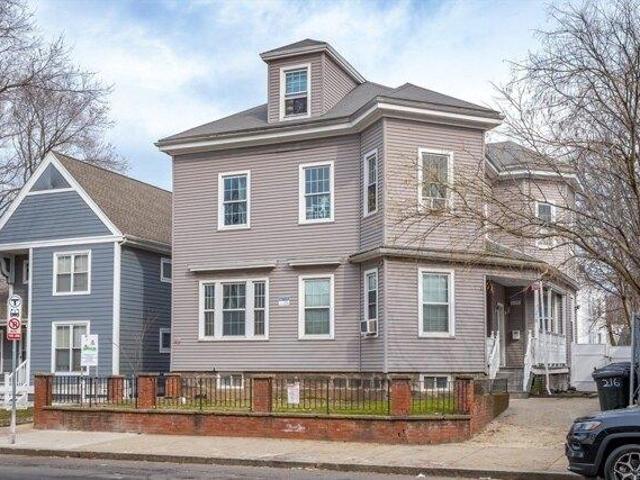 house with 8 bedroom, Boston MA ES104809723