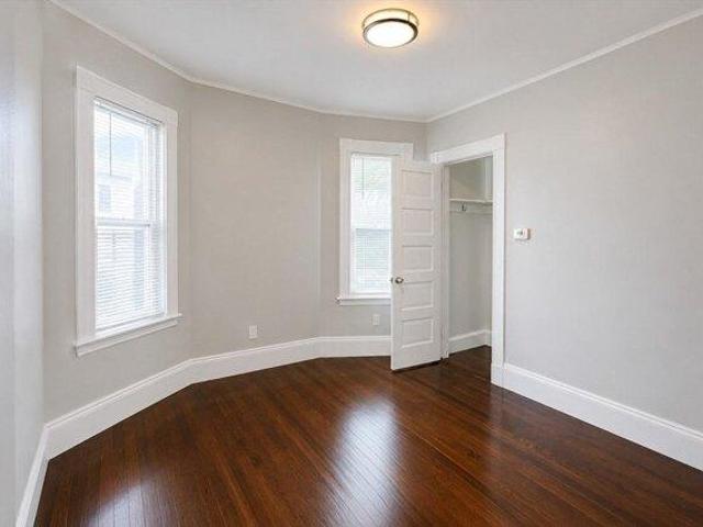 house with 8 bedroom, Boston MA ES105061500