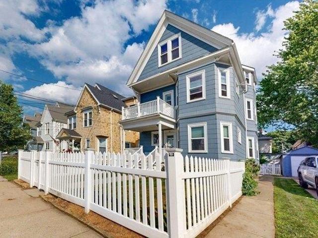 house with 8 bedroom, Boston MA ES105315158