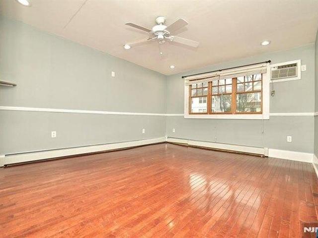 house with 8 bedroom, Bloomfield NJ DLS101783720