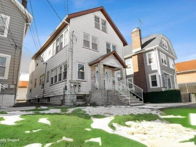 house with 8 bedroom, Bloomfield NJ DS104236250