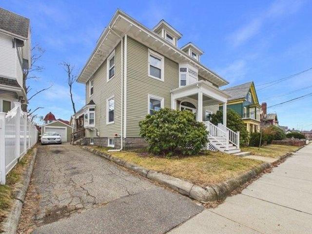 house with 8 bedroom, Brockton MA DS101858309