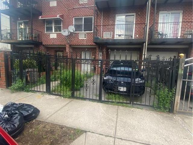 house with 8 bedroom, Bronx NY ES72692250