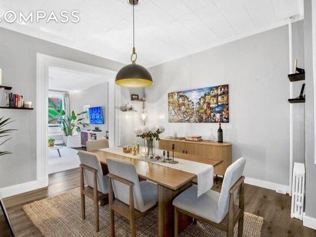 house with 8 bedroom, Brooklyn NY DLS101800437