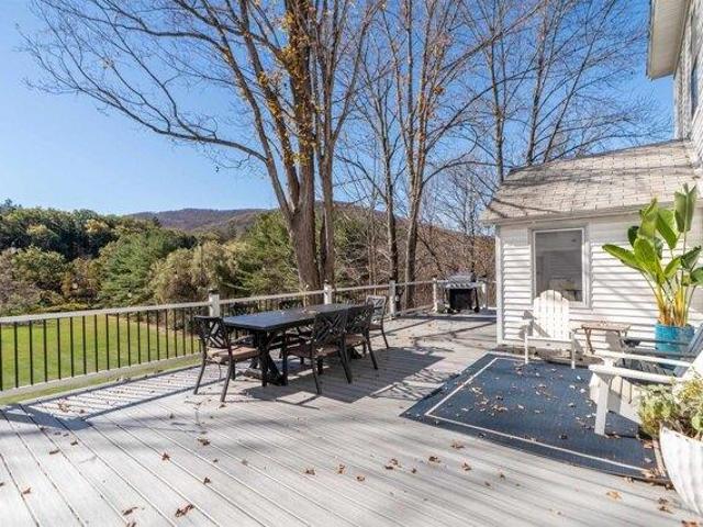 house with 8 bedroom, Bridgewater VT DLS101660553