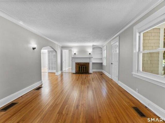 house with 8 bedroom, Bridgeport CT DS104265838