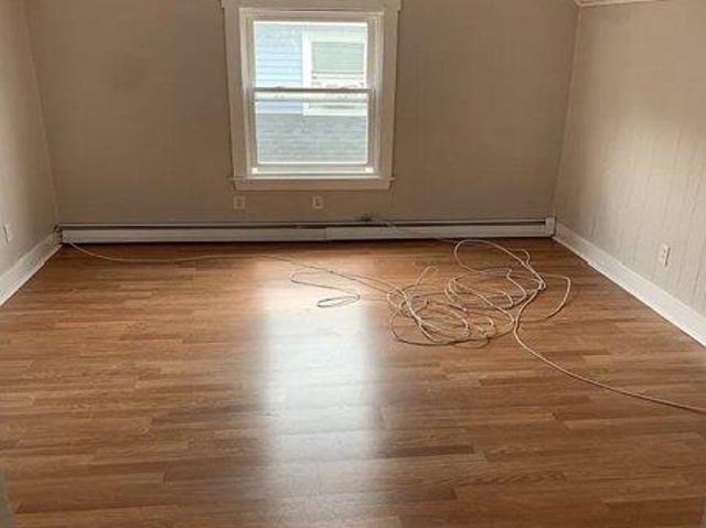 house with 8 bedroom, Bridgeport CT ES104834009