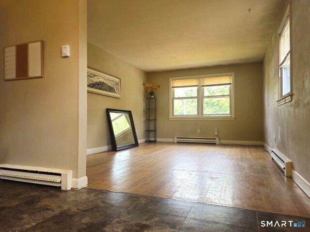 house with 8 bedroom, Bristol CT ES105204204