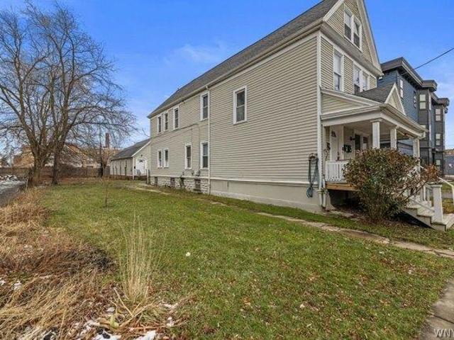 house with 8 bedroom, Buffalo NY ES103626313