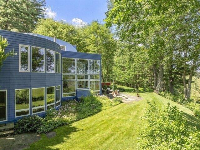 house with 8 bedroom, Carlisle MA DS102060484