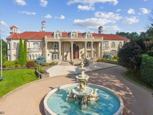 house with 8 bedroom, Cedar Grove NJ ES104544282