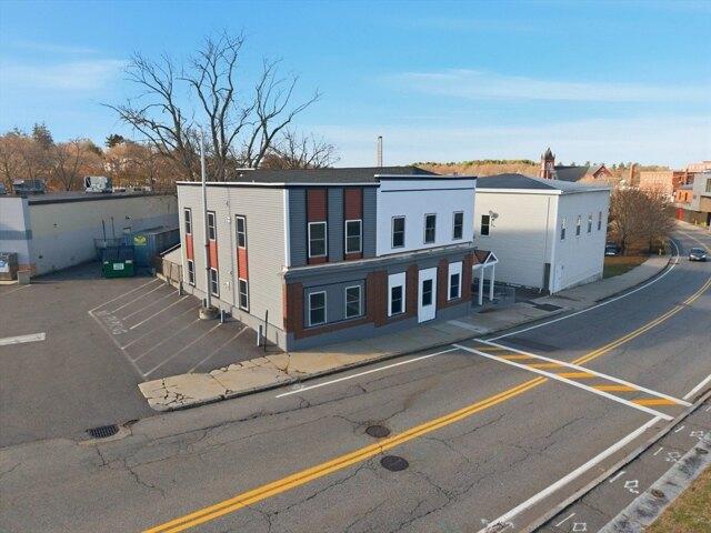 house with 8 bedroom, Clinton MA DS102922812