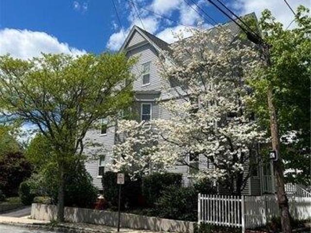 house with 8 bedroom, Cranston RI ES103127136