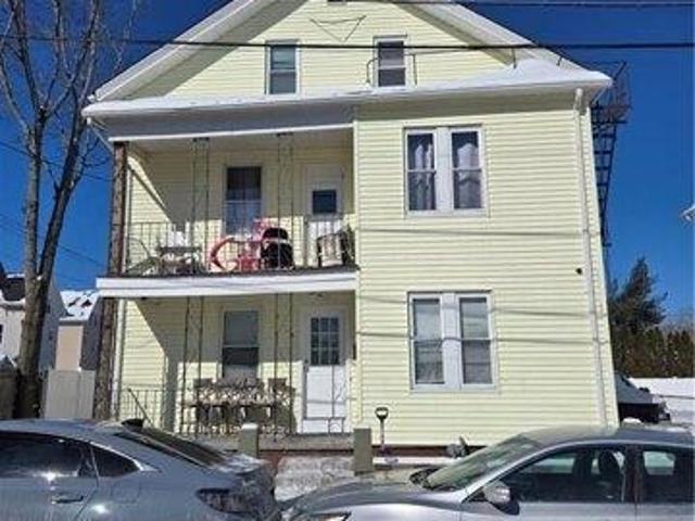 house with 8 bedroom, Cumberland RI DS102762115