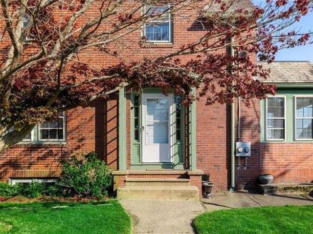 house with 8 bedroom, Cumberland RI ES104441955