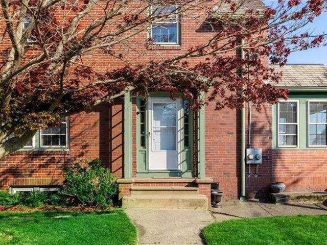 house with 8 bedroom, Cumberland RI ES103099929