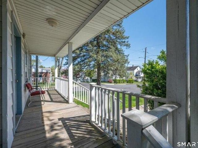 house with 8 bedroom, Danbury CT DLS102315756