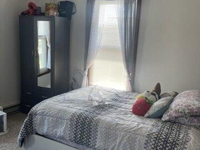 house with 8 bedroom, Danbury CT ES105174455