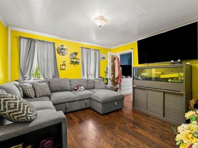 house with 8 bedroom, Dracut MA ES104922139