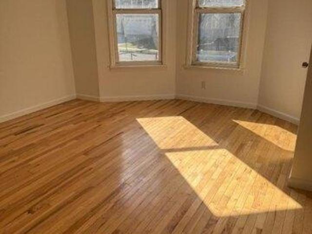 house with 8 bedroom, East Orange NJ DLS102584456