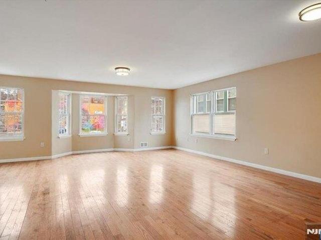 house with 8 bedroom, East Orange NJ ES103499597
