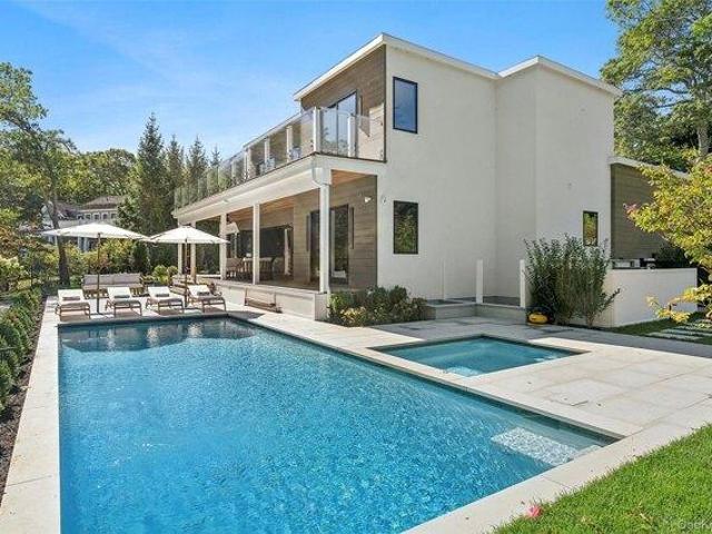 house with 8 bedroom, East Hampton NY ES103623608