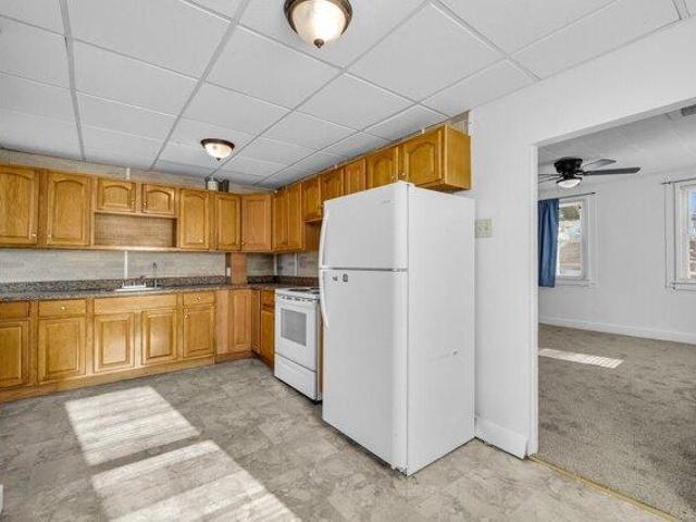 house with 8 bedroom, Enfield CT ES103929695