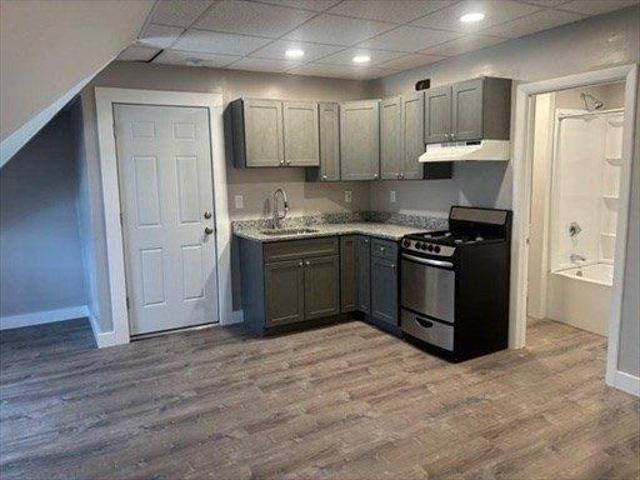 house with 8 bedroom, Fall River MA DLS101898878