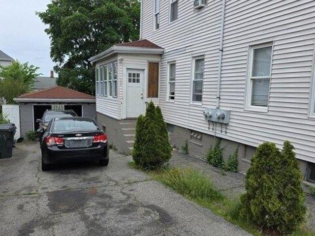 house with 8 bedroom, Fall River MA ES104541990