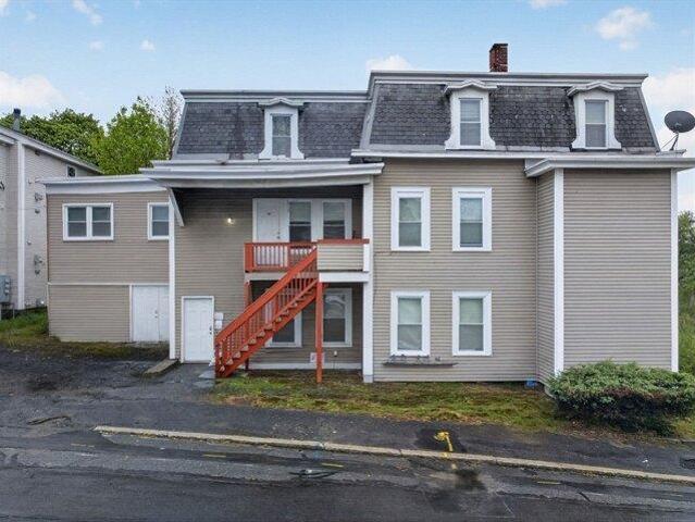 house with 8 bedroom, Fitchburg MA DLS102411893