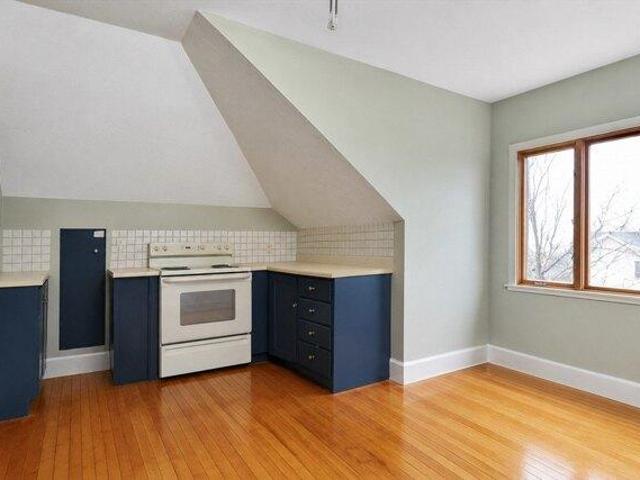 house with 8 bedroom, Fitchburg MA DLS102961131
