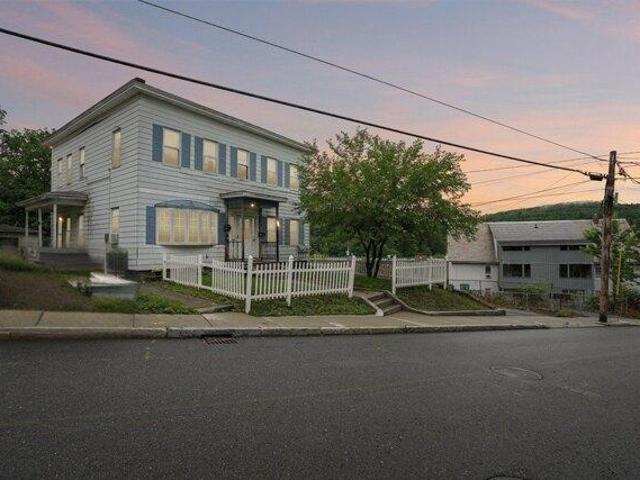 house with 8 bedroom, Fitchburg MA ES104762300