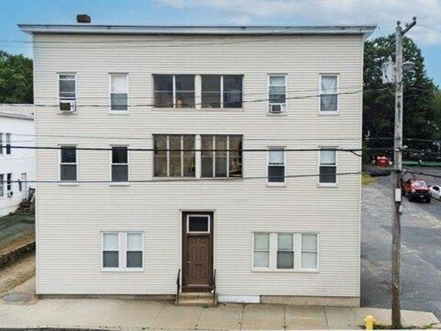 house with 8 bedroom, Fitchburg MA ES105061471