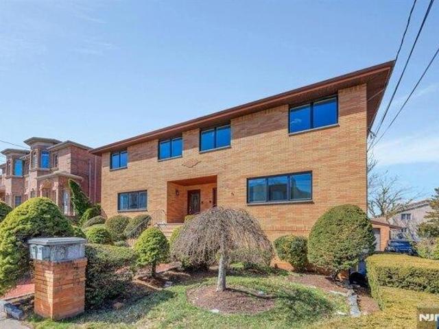 house with 8 bedroom, Fort Lee NJ DS102218670