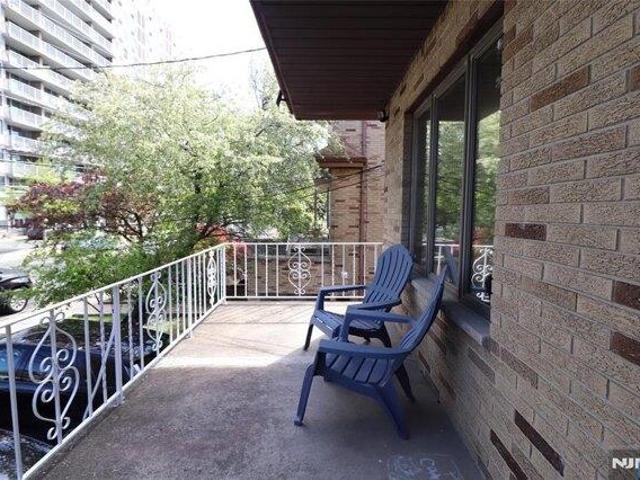 house with 8 bedroom, Fort Lee NJ ES105206165