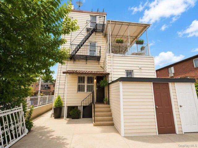 house with 8 bedroom, Flushing NY ES104908719