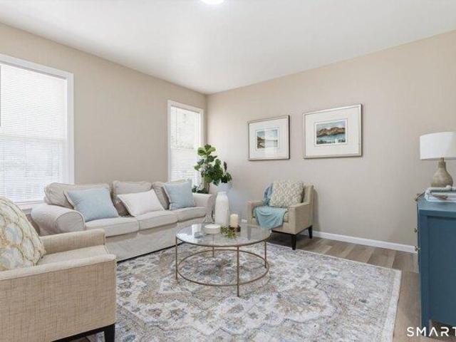 house with 8 bedroom, Hartford CT ES103667238