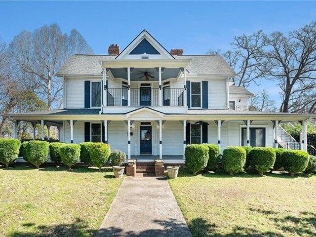 house with 8 bedroom, Hartwell GA DS88798256