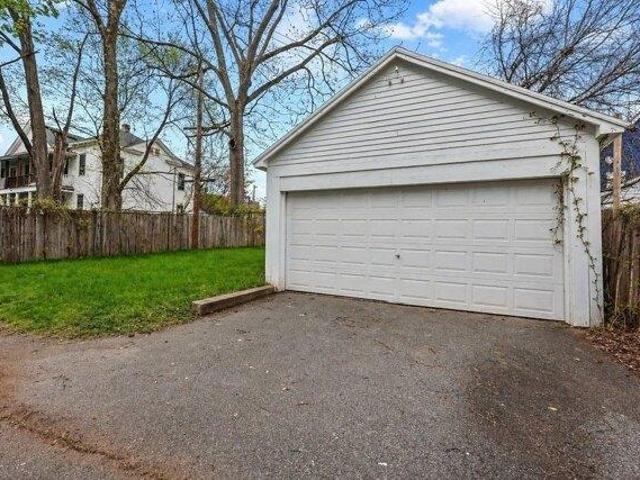 house with 8 bedroom, Holyoke MA DS102670436