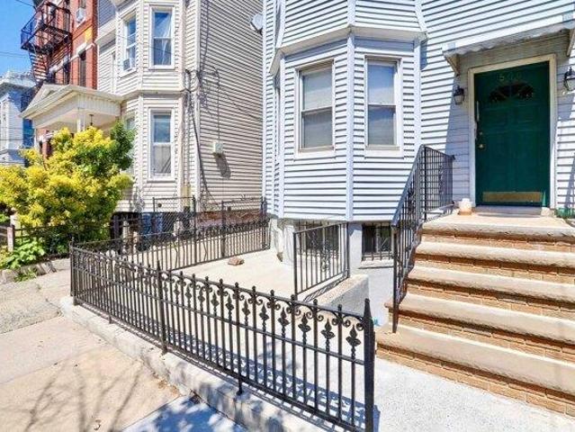 house with 8 bedroom, Jersey City NJ DS104375457