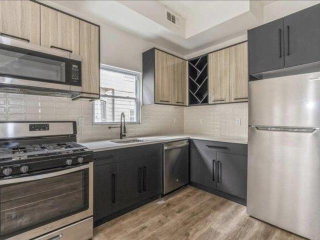 house with 8 bedroom, Jersey City NJ ES104851583