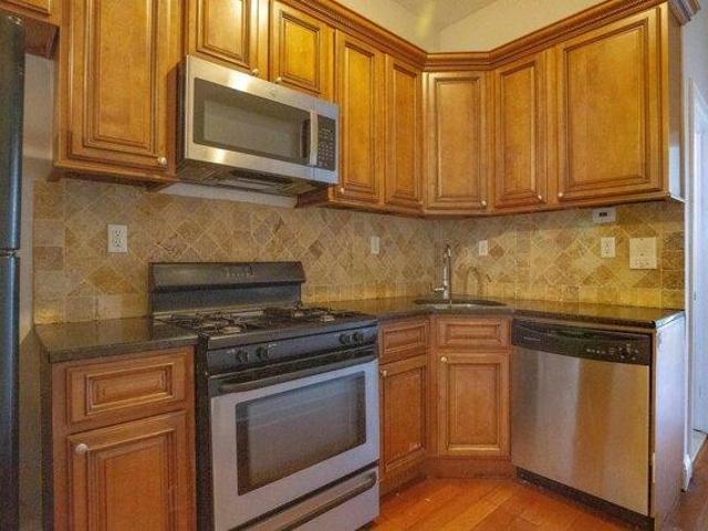 house with 8 bedroom, Jersey City NJ ES104852484