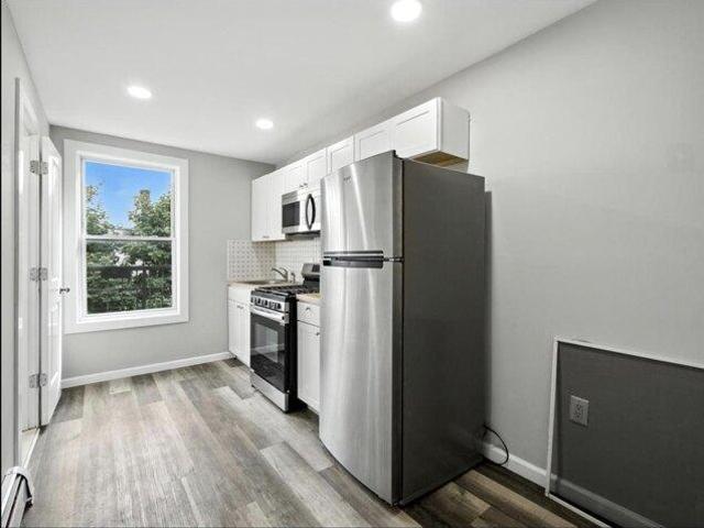 house with 8 bedroom, Jersey City NJ ES104808583